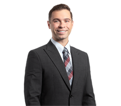 Spenser Jaenichen | Litigation Lawyer | Professionals | Greenberg ...