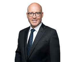 Chris Lester | Corporate Lawyer | Professionals | Greenberg Traurig LLP